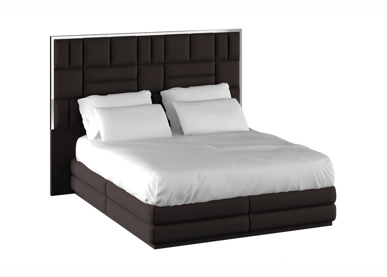 Smania Caesar Train Padded Bed | Italia Domus LTD – ItaliaHome